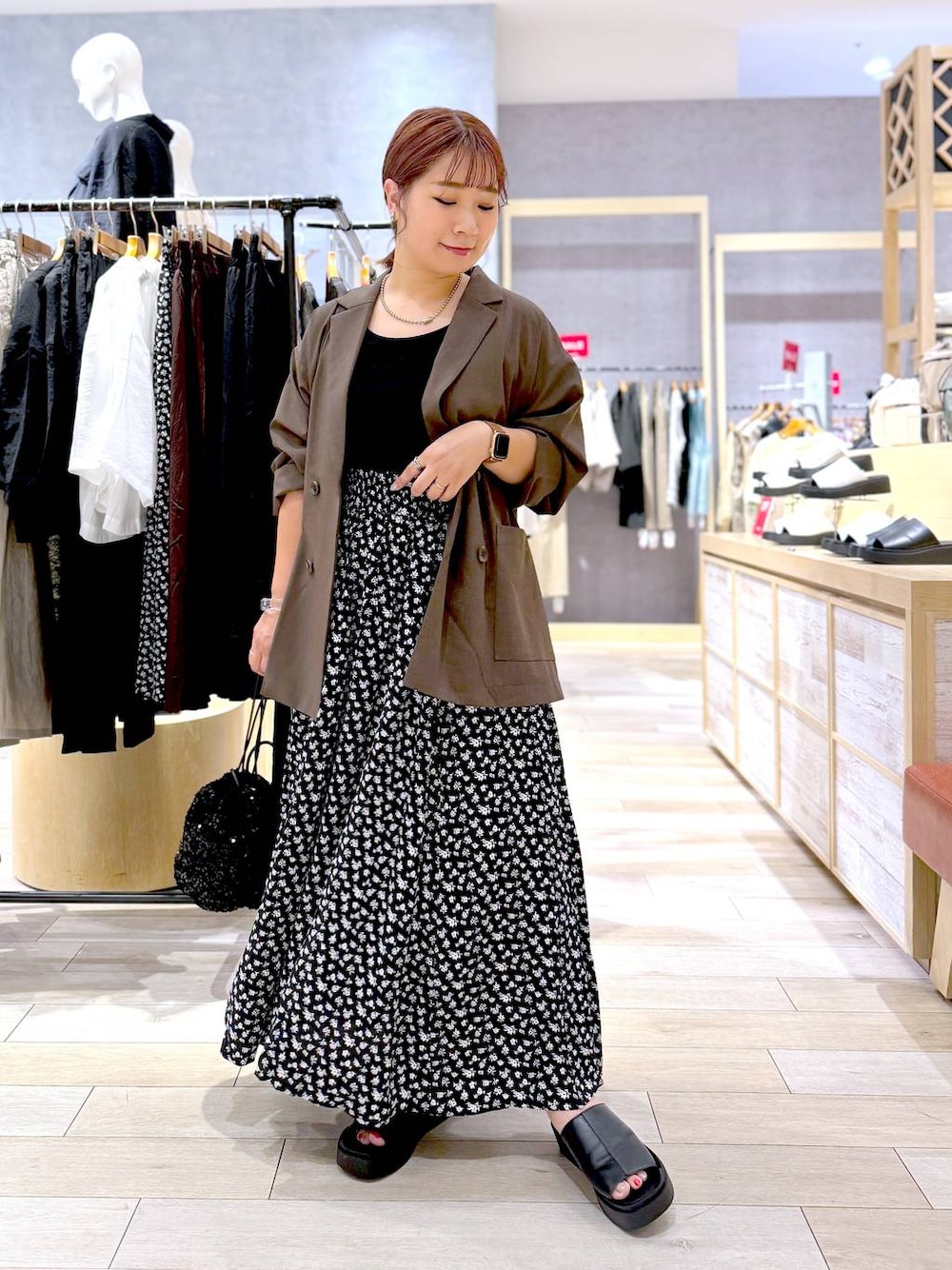 ぴん(LEPSIM 西新井)｜LEPSIMのテーラードジャケットを使ったコーディネート - WEAR