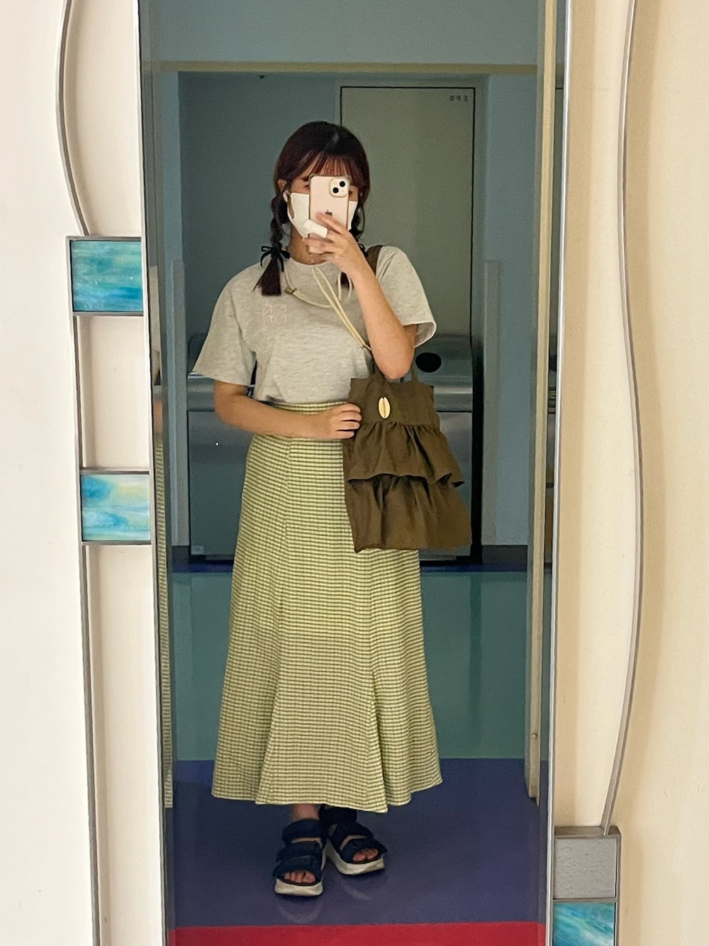 chi｜GRLのTシャツ/カットソーを使ったコーディネート - WEAR