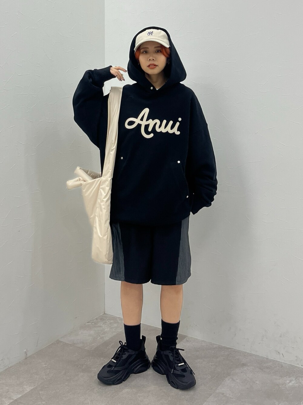 shibaoutfits(PAGEBOY 本部)｜Anuiのパーカーを使ったコーディネート - WEAR