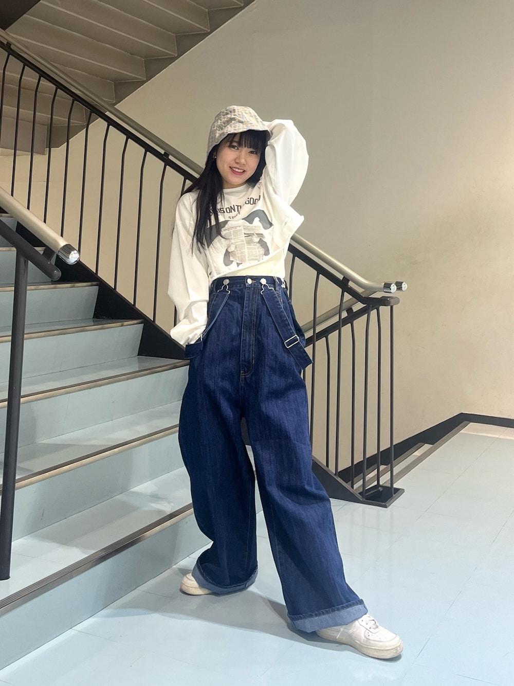 マ ナ(KBF 名古屋パルコ)｜KBFのTシャツ/カットソーを使ったコーディネート - WEAR