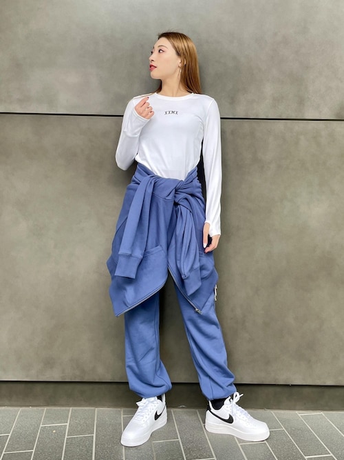 Airi｜NIKEのスニーカーを使ったコーディネート - WEAR