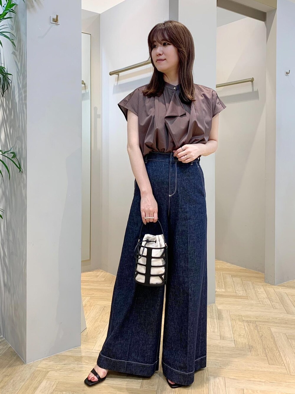 スタッフ(ROPE' 天満屋岡山店)｜ROPE'のデニムパンツを使ったコーディネート - WEAR