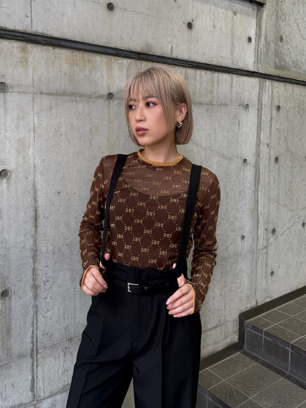 早久都加紗(MURUA)｜MURUAのTシャツ/カットソーを使ったコーディネート - WEAR