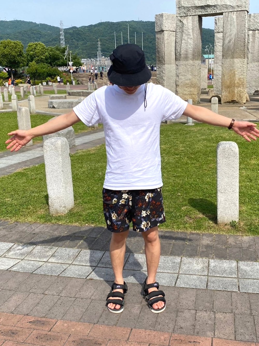 Shin @相互フォローします｜Javaのサンダルを使ったコーディネート - WEAR