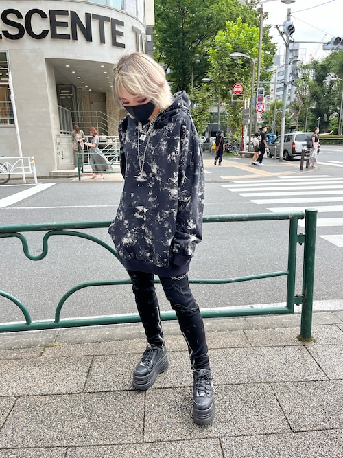 NOA（ROYAL FLASH 神宮前）｜KMRiiのパーカーを使ったコーディネート - WEAR