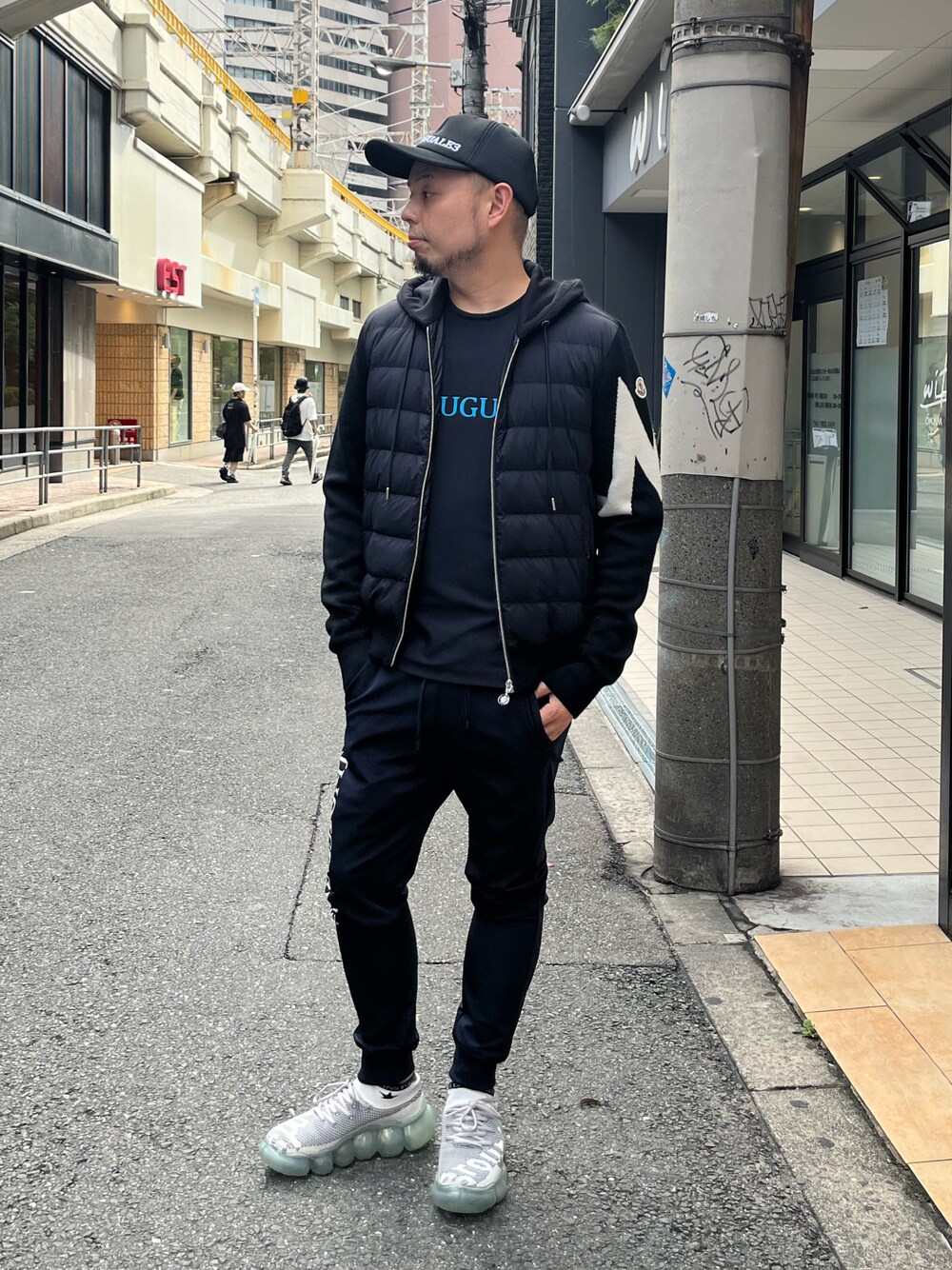Koutaro Makita（ROYAL FLASH 梅田）｜groundsのスニーカーを使ったコーディネート - WEAR