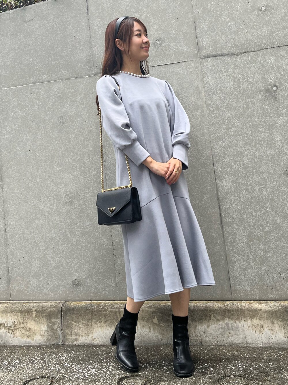 フェミママはるかんぼ｜PRADAのショルダーバッグを使ったコーディネート - WEAR