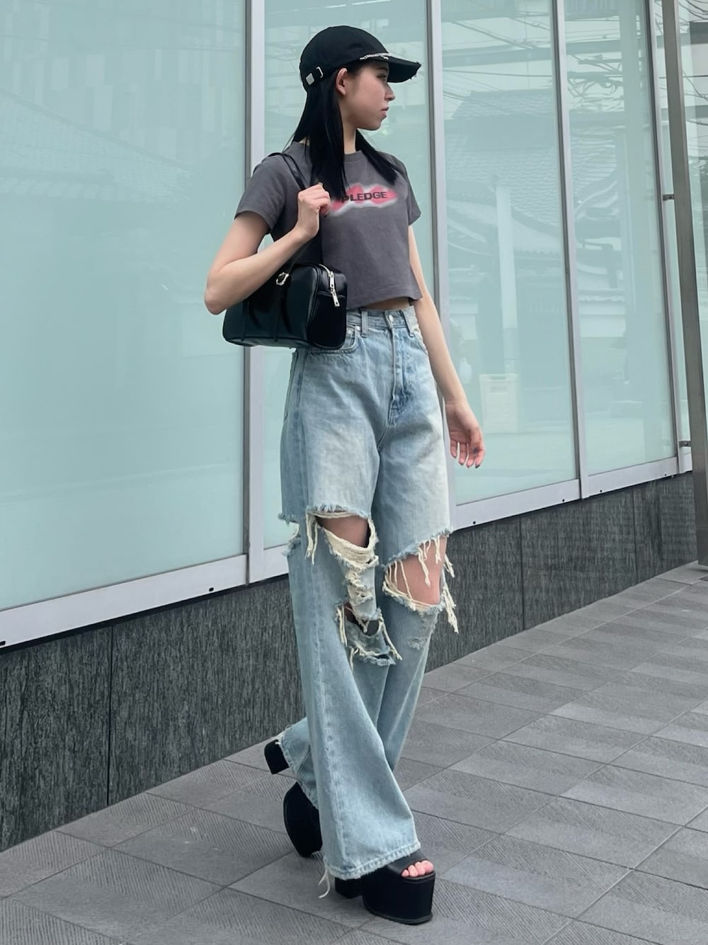 与口令央奈(EMODA)｜EMODAのTシャツ/カットソーを使ったコーディネート - WEAR