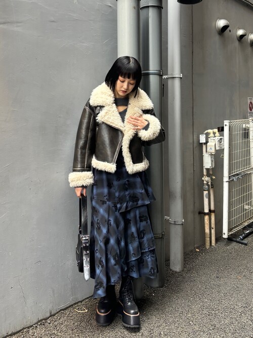 瀬川咲月(MURUA)｜MURUAのムートンコートを使ったコーディネート - WEAR
