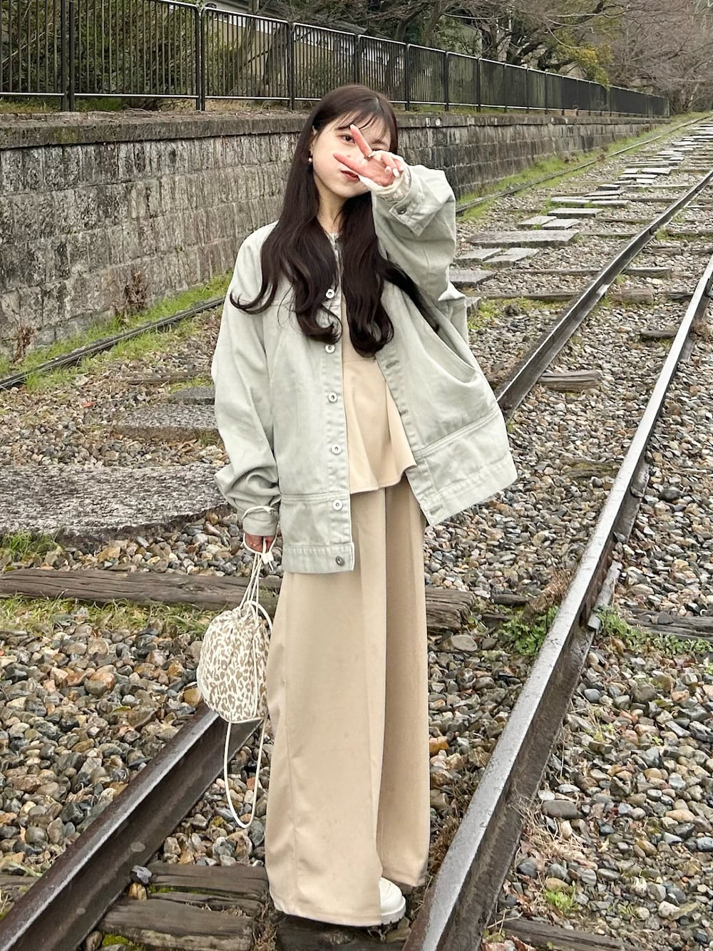 ami｜lotiのショルダーバッグを使ったコーディネート - WEAR