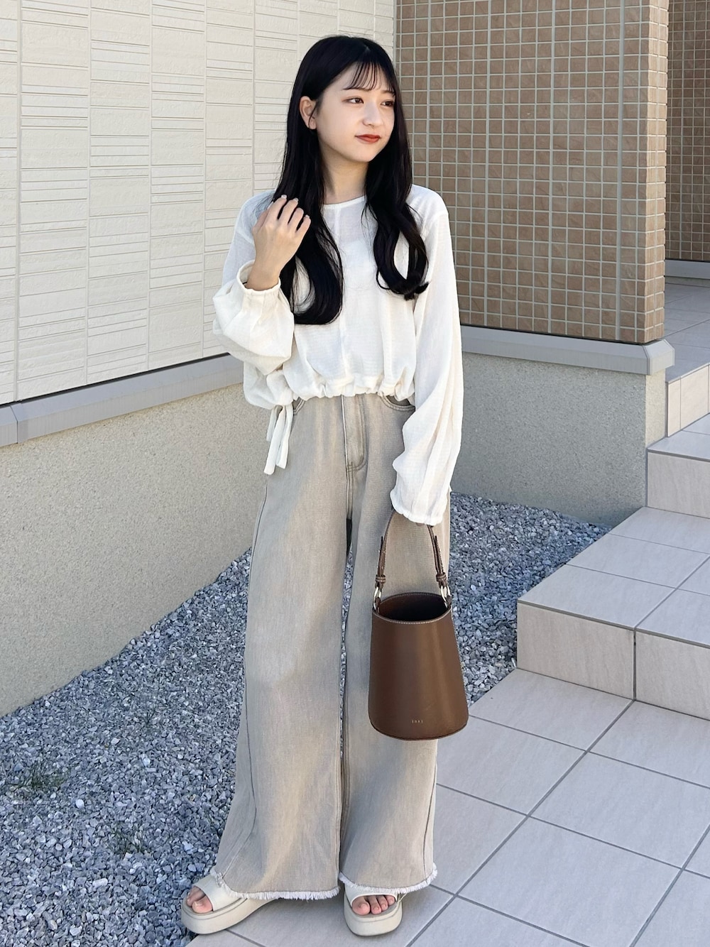 ami｜lotiのハンドバッグを使ったコーディネート - WEAR