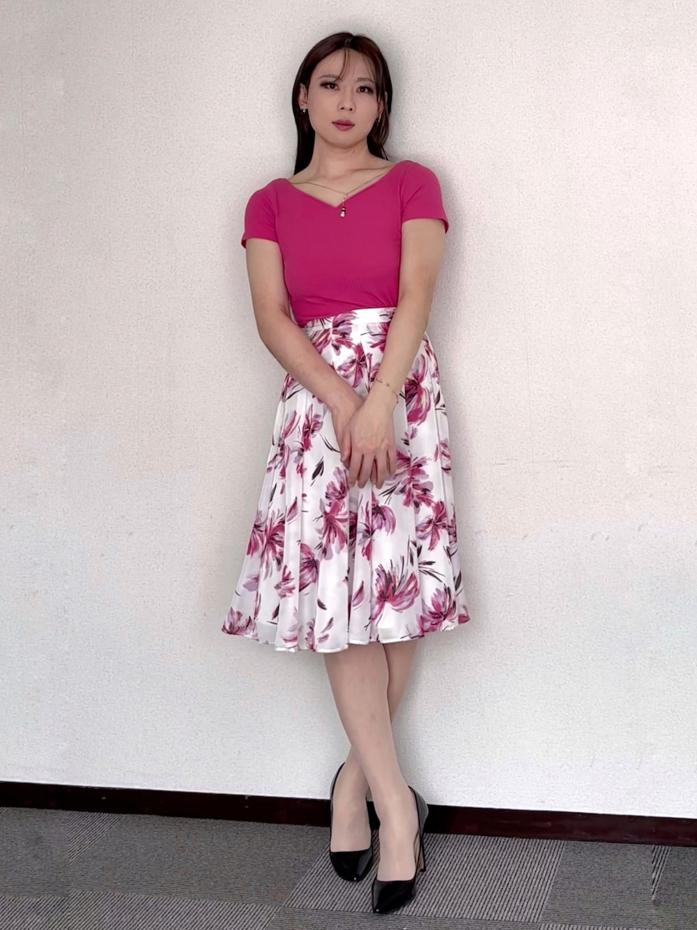 音菜音子｜JUSGLITTYのスカートを使ったコーディネート - WEAR