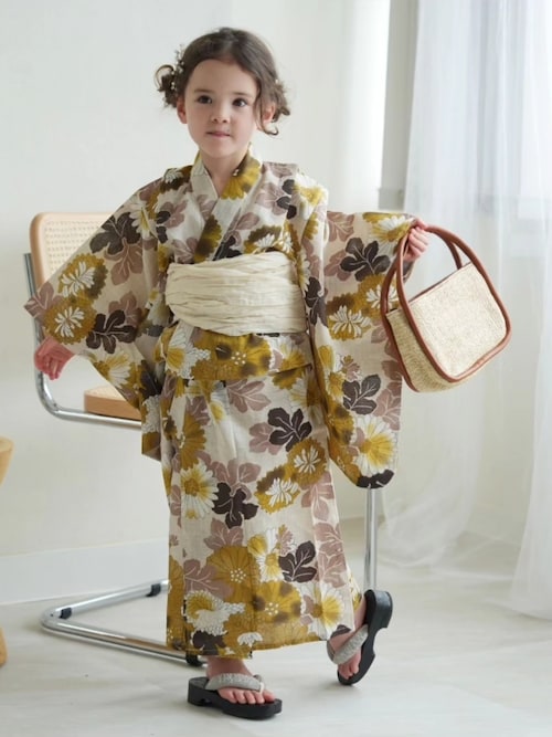 utataneスタッフ（EC事業部）｜utataneの浴衣を使ったコーディネート - WEAR