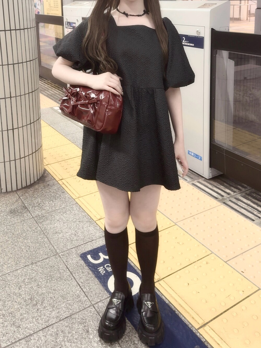 mayu ｜PRADAのローファーを使ったコーディネート - WEAR