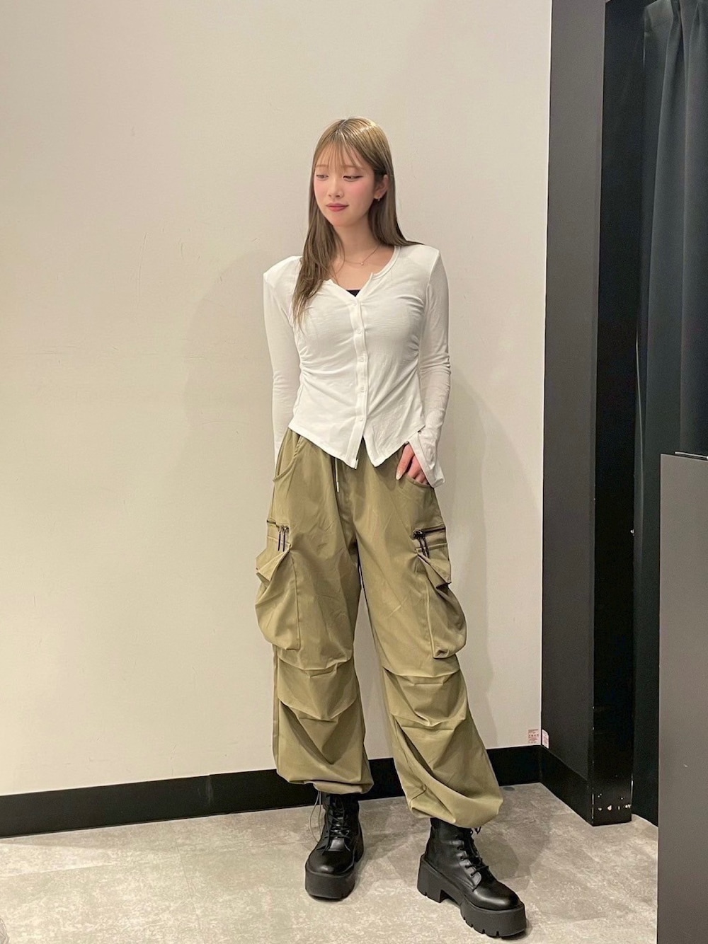 Hiiro(ANAP Online Official)｜ANAPのカーゴパンツを使ったコーディネート - WEAR