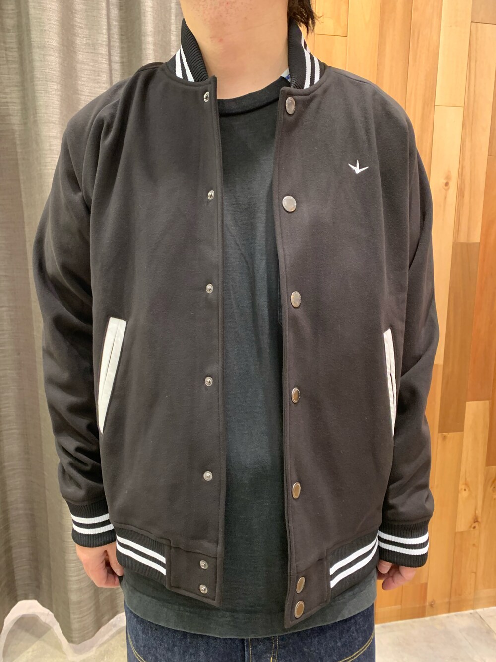 shinozaki daiga（ROYAL FLASH 上野）｜1piu1uguale3 RELAXのスタジャンを使ったコーディネート - WEAR