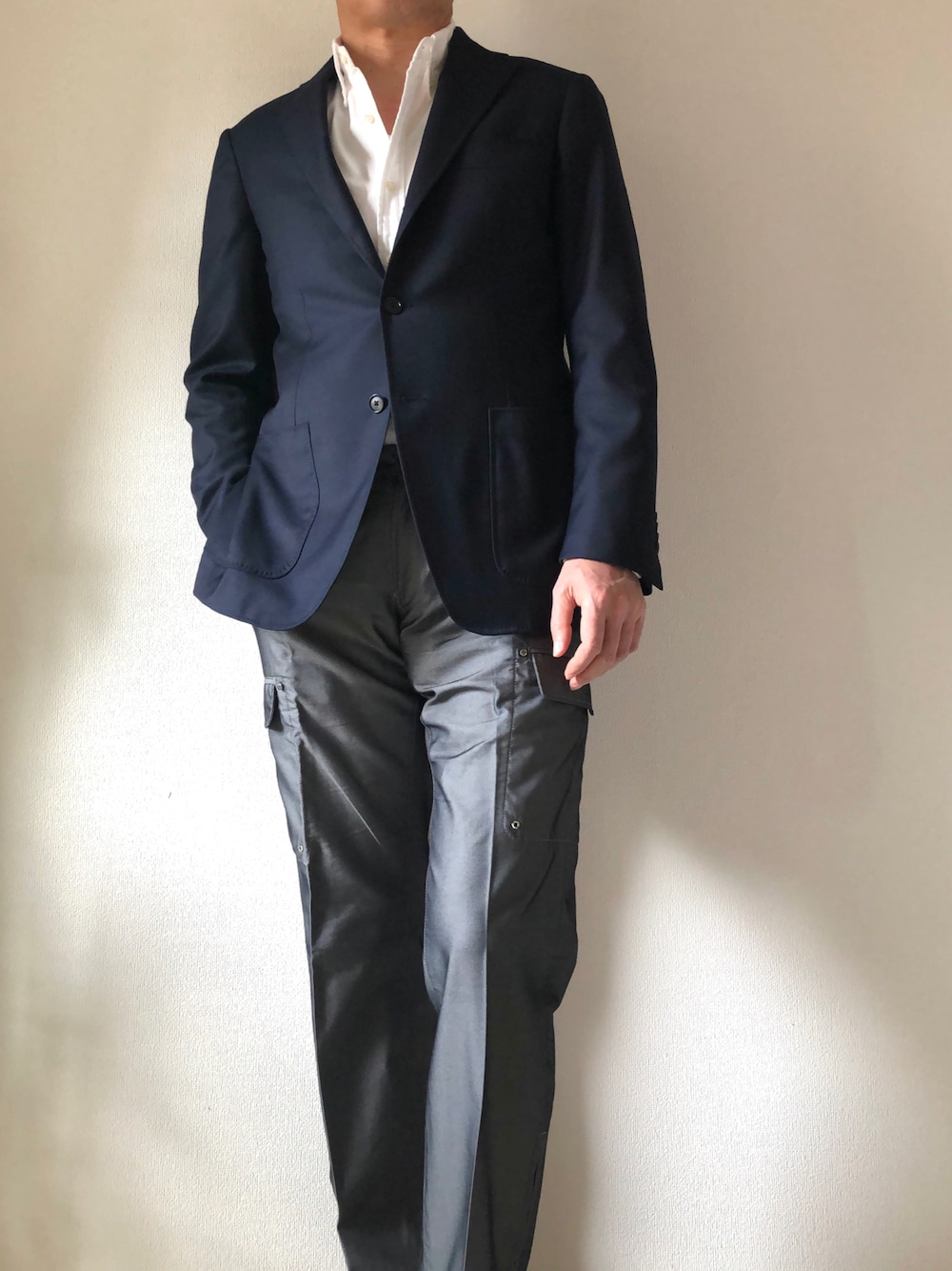 𝐂𝐡𝐞𝐞｜DKNY DONNA KARAN NEW YORKのカーゴパンツを使ったコーディネート - WEAR