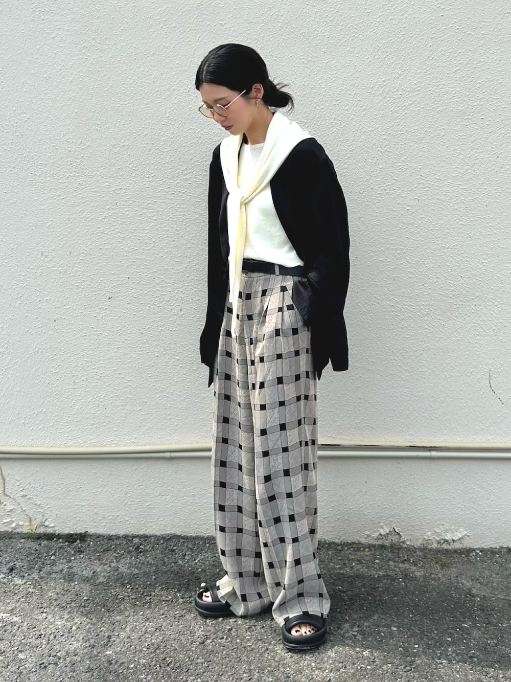 OKIRI｜TODAYFULのデニムパンツを使ったコーディネート - WEAR