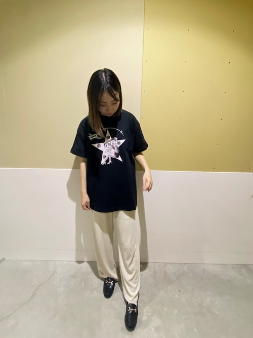 mayu(AVIREX ララポートEXPOCITY)｜AVIREXのTシャツ/カットソーを使ったコーディネート - WEAR