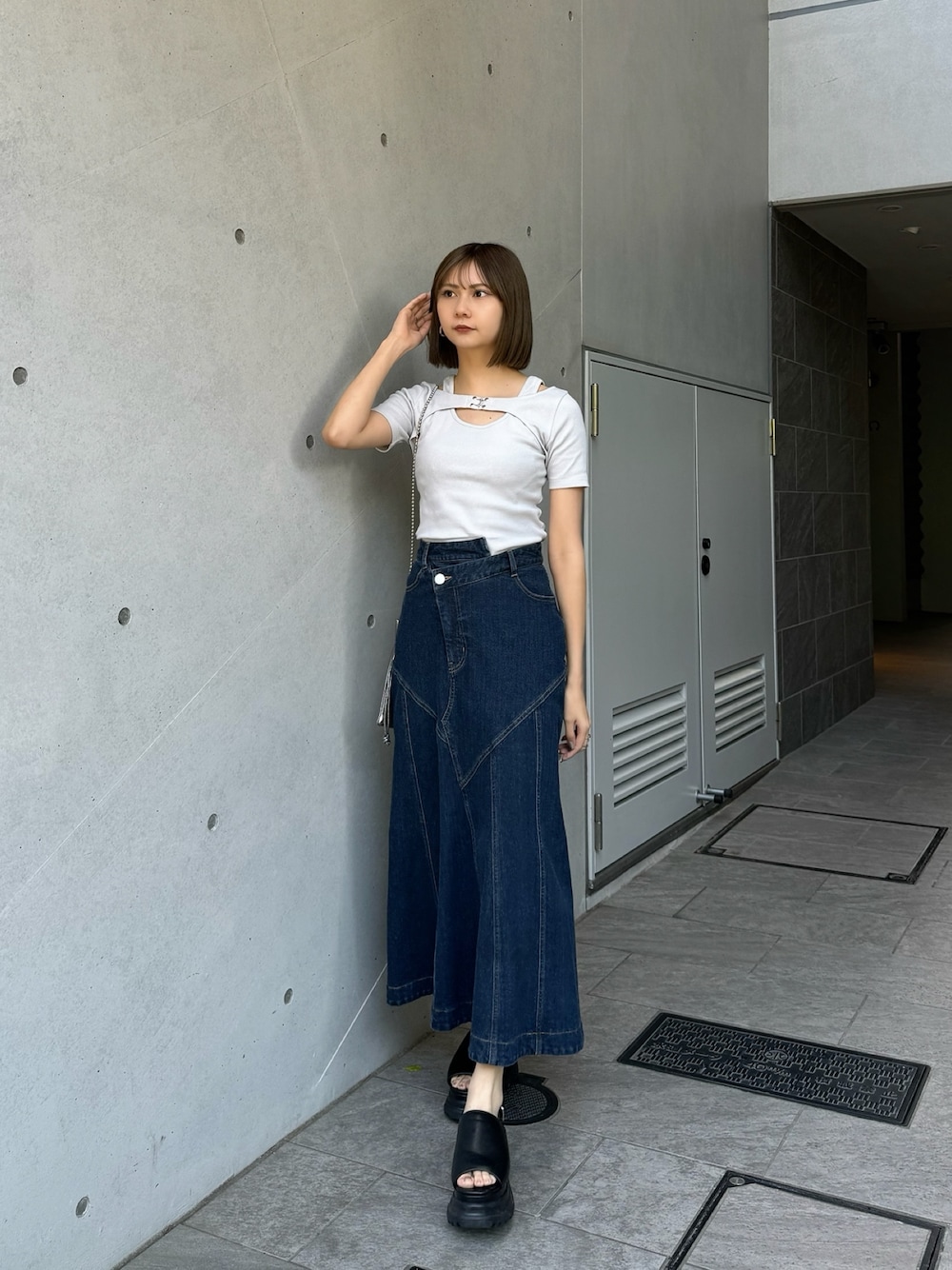 桂束咲(MURUA)｜MURUAのTシャツ/カットソーを使ったコーディネート - WEAR