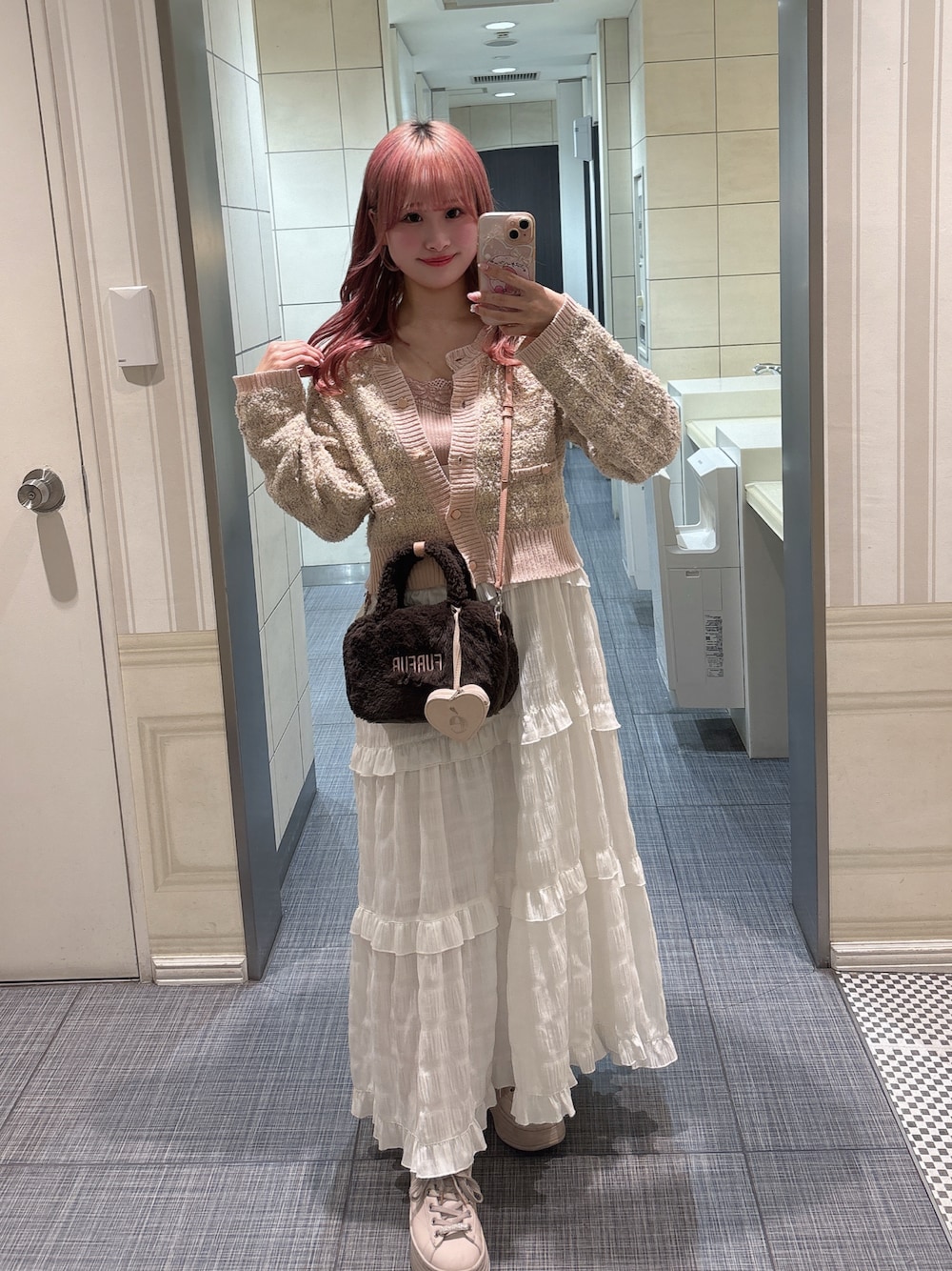 akane｜FURFURのボストンバッグを使ったコーディネート - WEAR