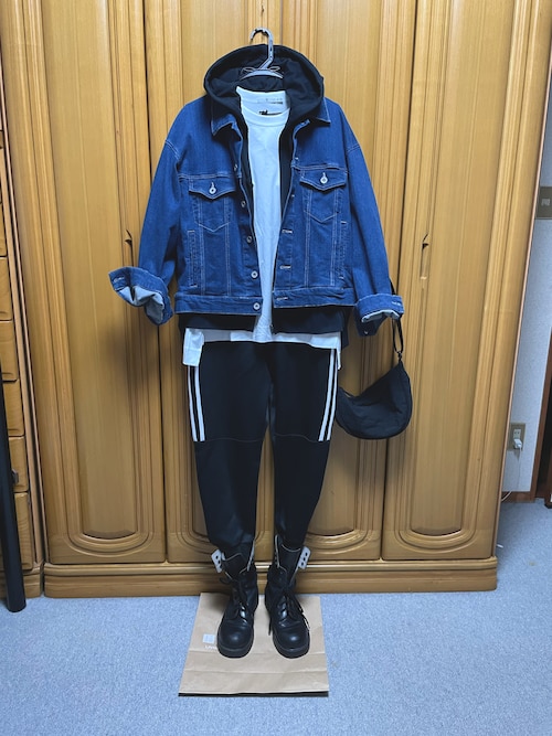 tomo｜Purple&Yellowのデニムジャケットを使ったコーディネート - WEAR