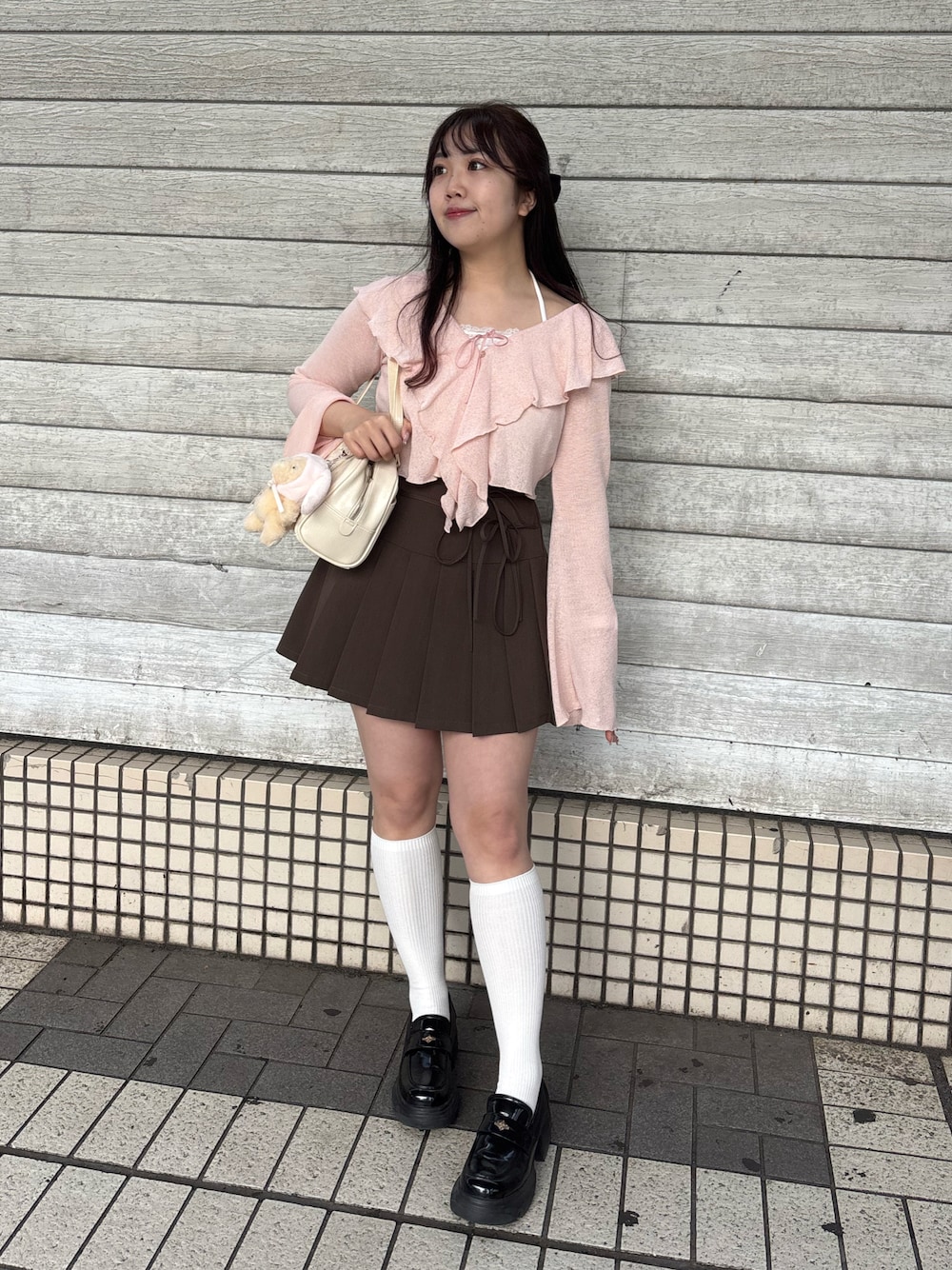 Emi【骨格ウェーブ/ブルベ冬】(one after another NICE CLAUP)｜one after another NICE CLAUPのローファーを使ったコーディネート - WEAR