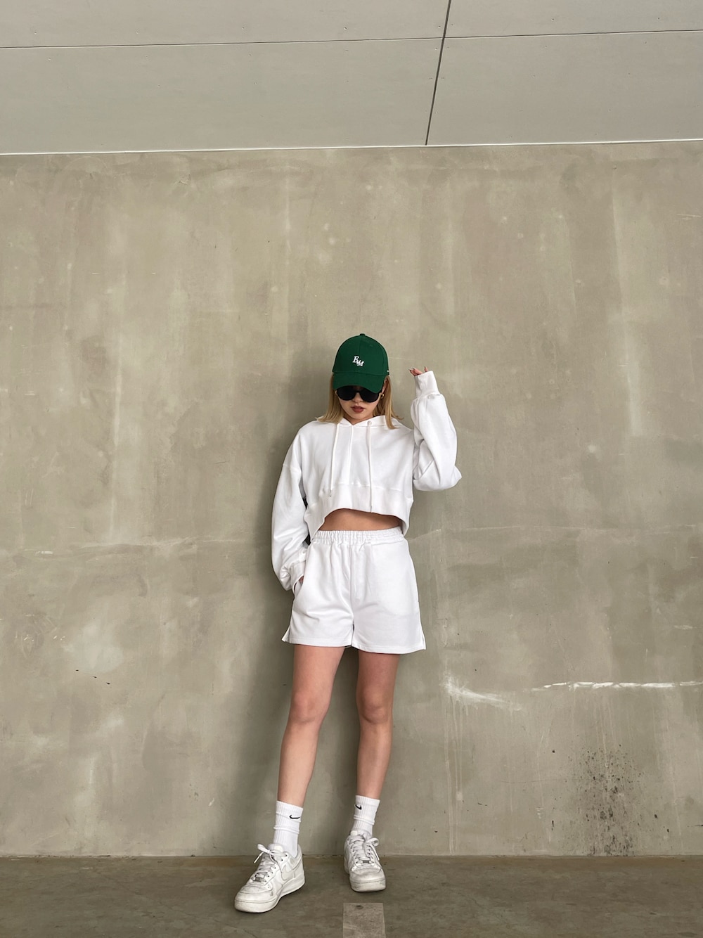 ENVYM_RIKA（ENVYM）｜ENVYMのスウェットパンツを使ったコーディネート - WEAR