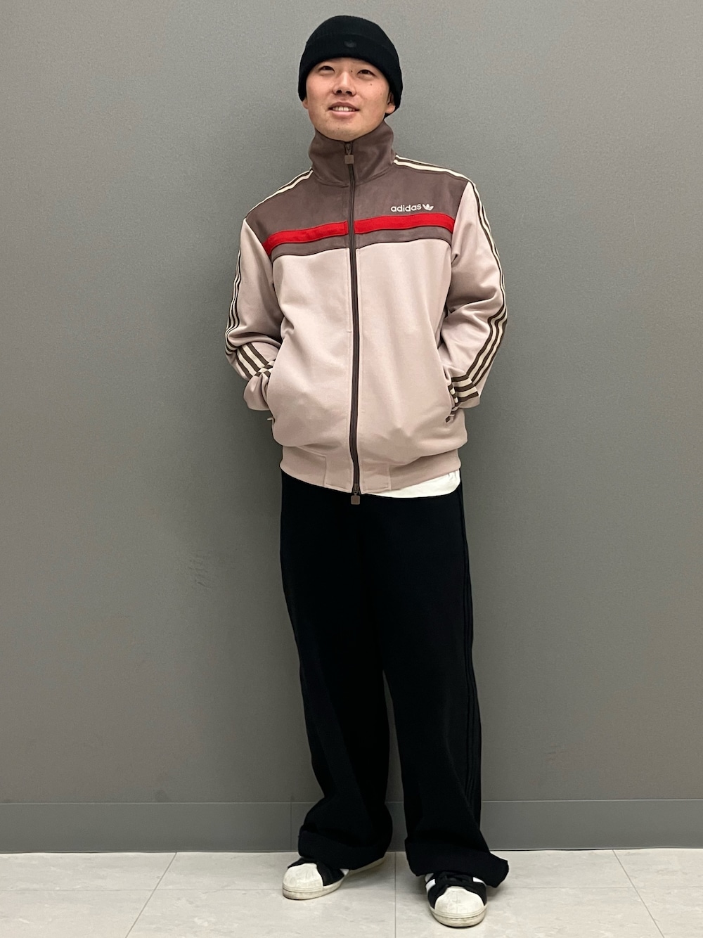 NT(アディダス ブランドコアストア 横浜ジョイナス)｜adidasのニットキャップ/ビーニーを使ったコーディネート - WEAR