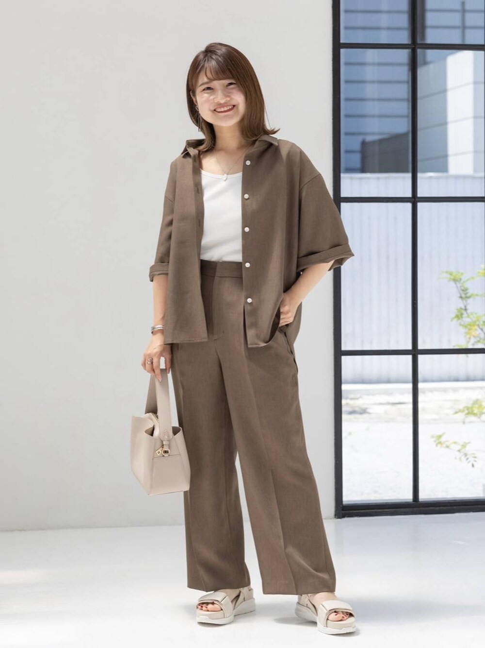 MAIKO(Elura 梅田阪急三番街)｜Eluraのサンダルを使ったコーディネート - WEAR