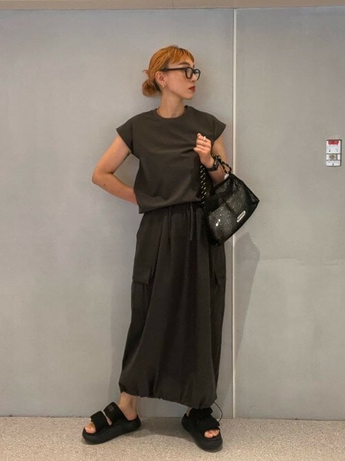 ROSE BUD STAFF(ROSE BUD STAFF)｜ROSE BUDのハンドバッグを使ったコーディネート - WEAR