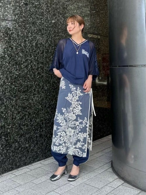 ROSE BUD STAFF(ROSE BUD STAFF)｜piu comodaのパンプスを使ったコーディネート - WEAR