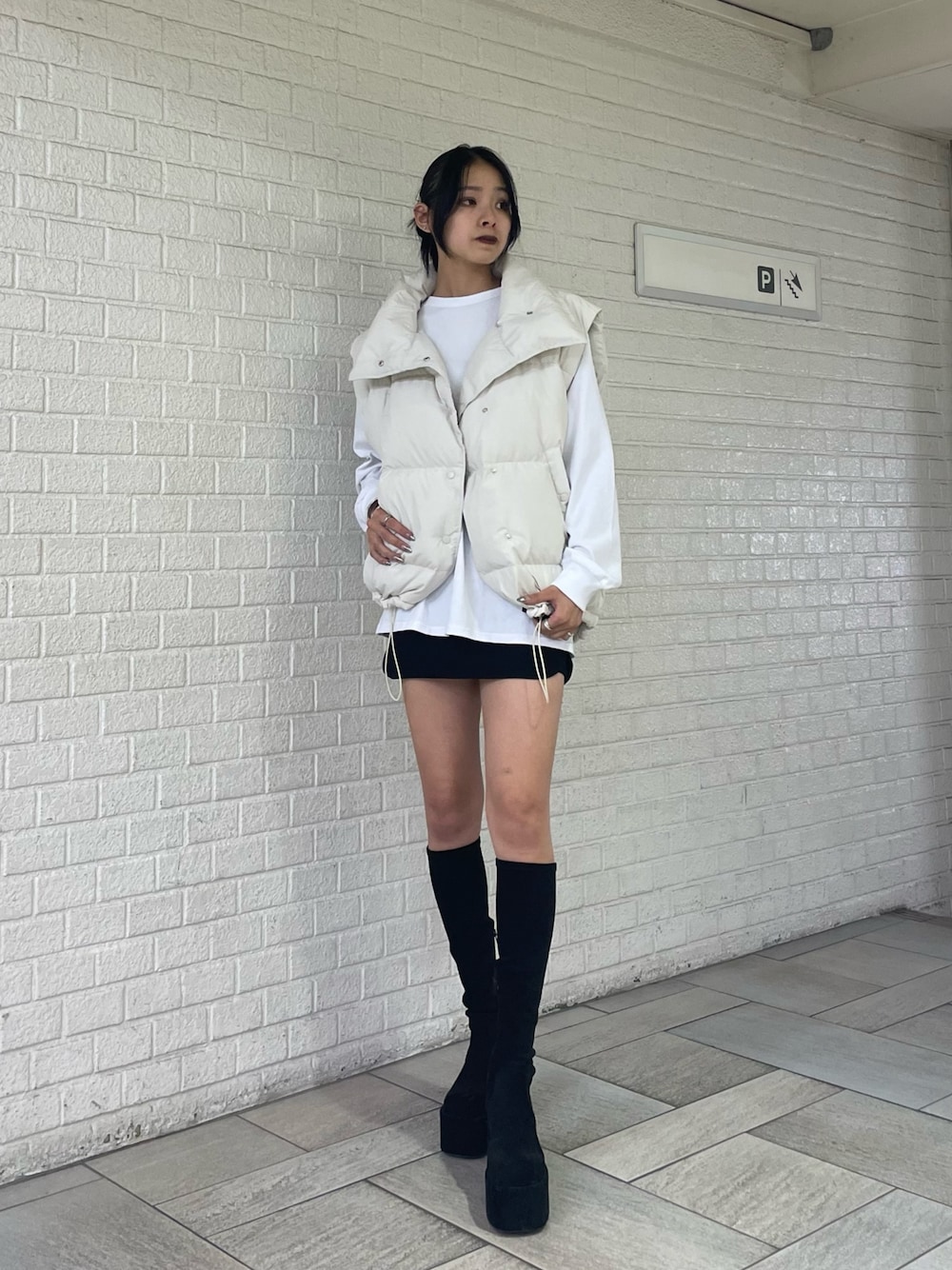 菅谷レイナ(EMODA)｜EMODAのTシャツ/カットソーを使ったコーディネート - WEAR