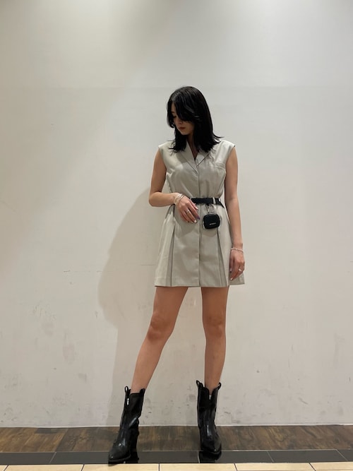 菅谷レイナ(EMODA)｜EMODAのベルトを使ったコーディネート - WEAR