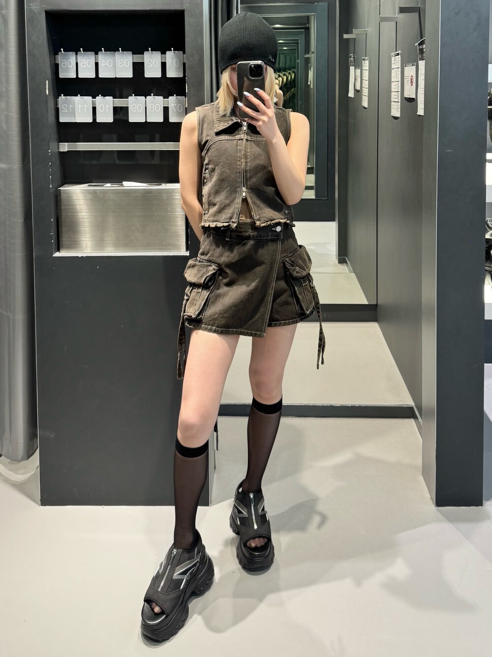 小池李花子(EMODA)｜EMODAのニットキャップ/ビーニーを使ったコーディネート - WEAR