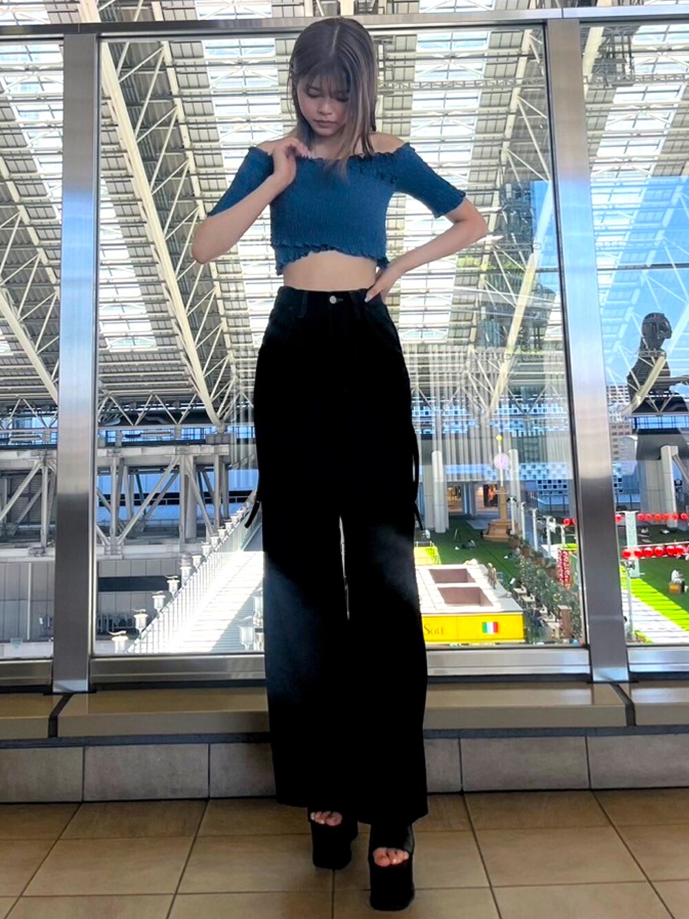 小坂彩水(EMODA)｜EMODAのTシャツ/カットソーを使ったコーディネート - WEAR