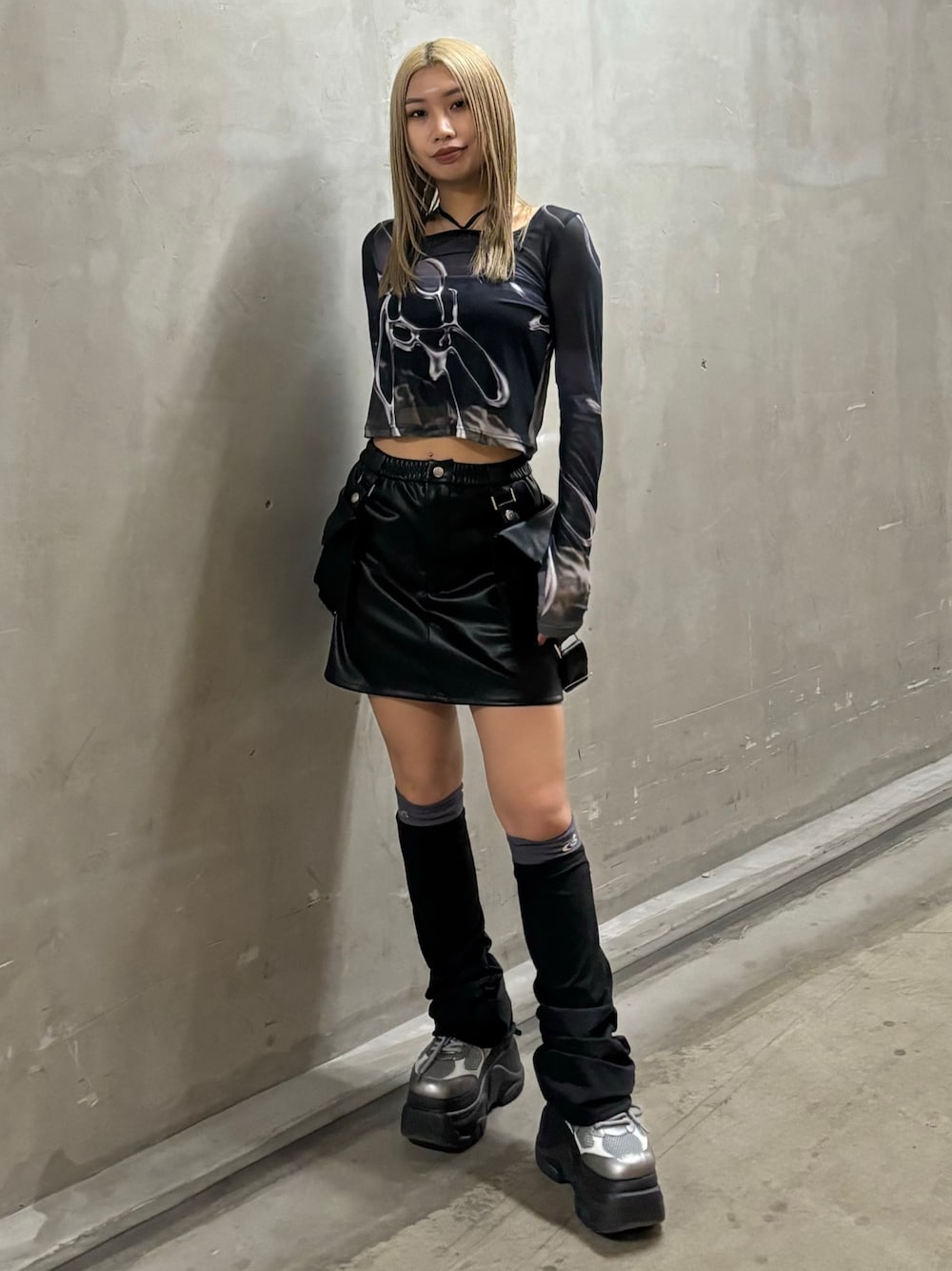 本田祐美絵(EMODA)｜EMODAのTシャツ/カットソーを使ったコーディネート - WEAR