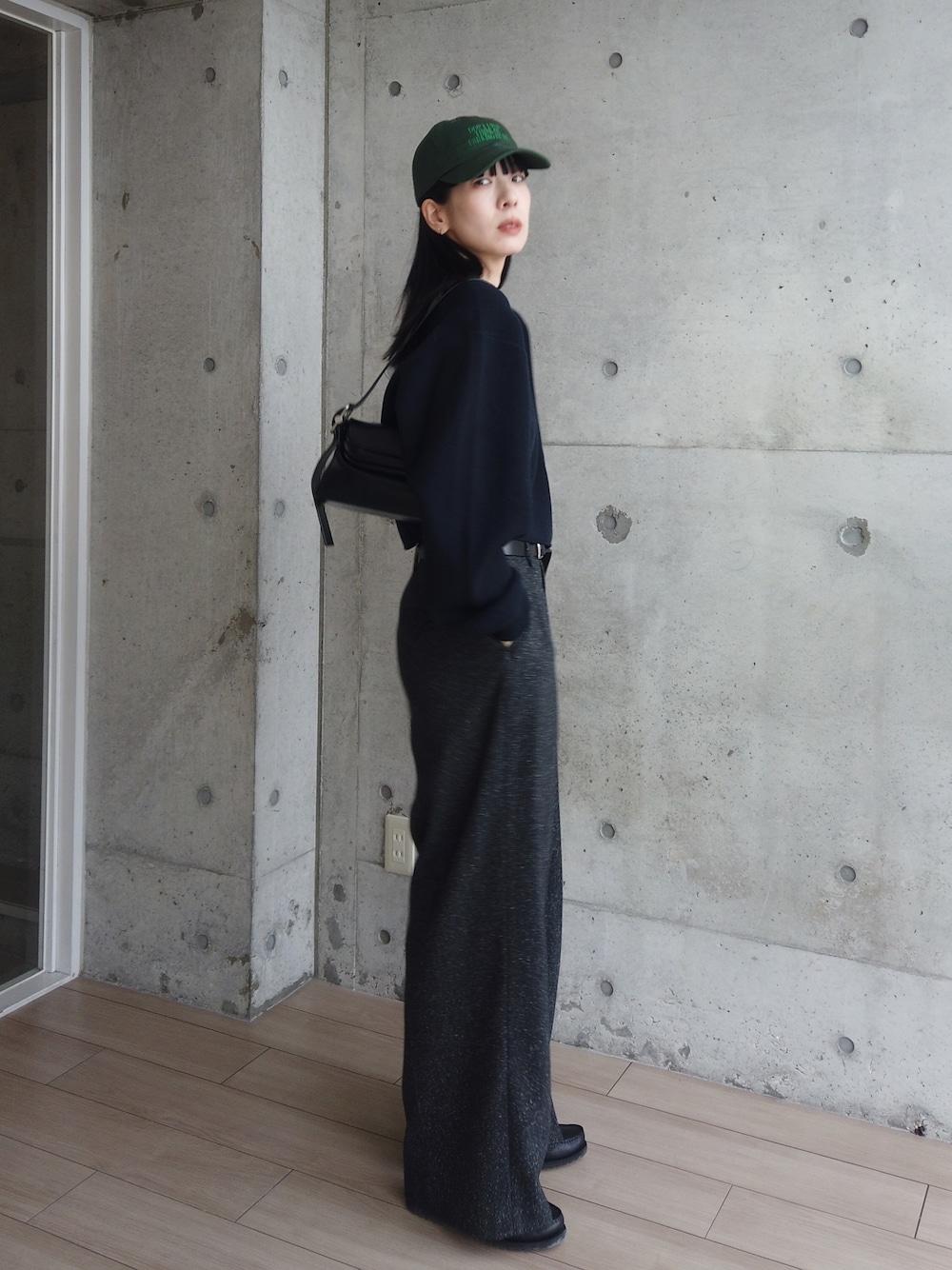 RIKA｜6のスラックスを使ったコーディネート - WEAR