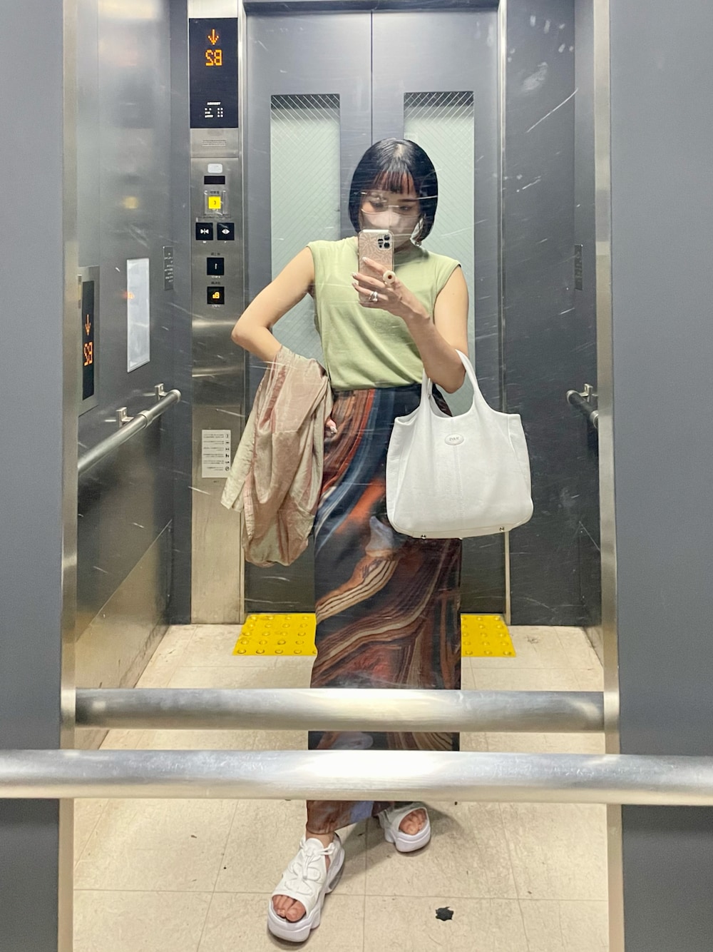 Wakana｜TOD’Sのバッグを使ったコーディネート - WEAR