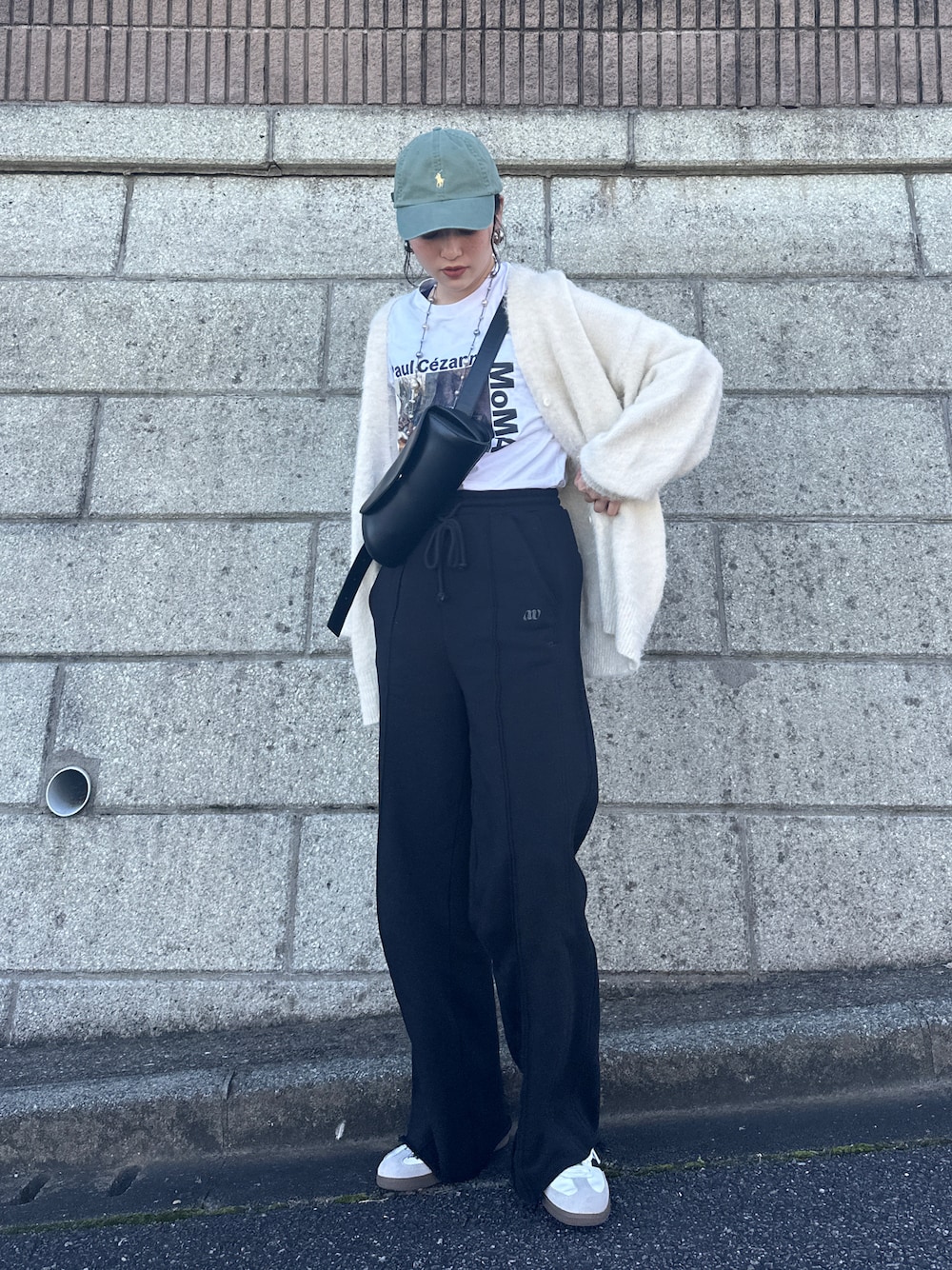 𝐒 𝐄 𝐈 𝐑 𝐀｜Ameriのスウェットパンツを使ったコーディネート - WEAR