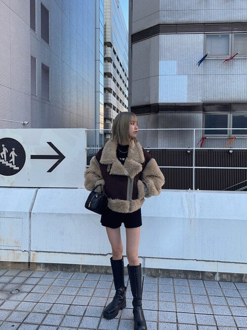 卯ノ田莉菜(MURUA)｜MURUAのムートンコートを使ったコーディネート - WEAR