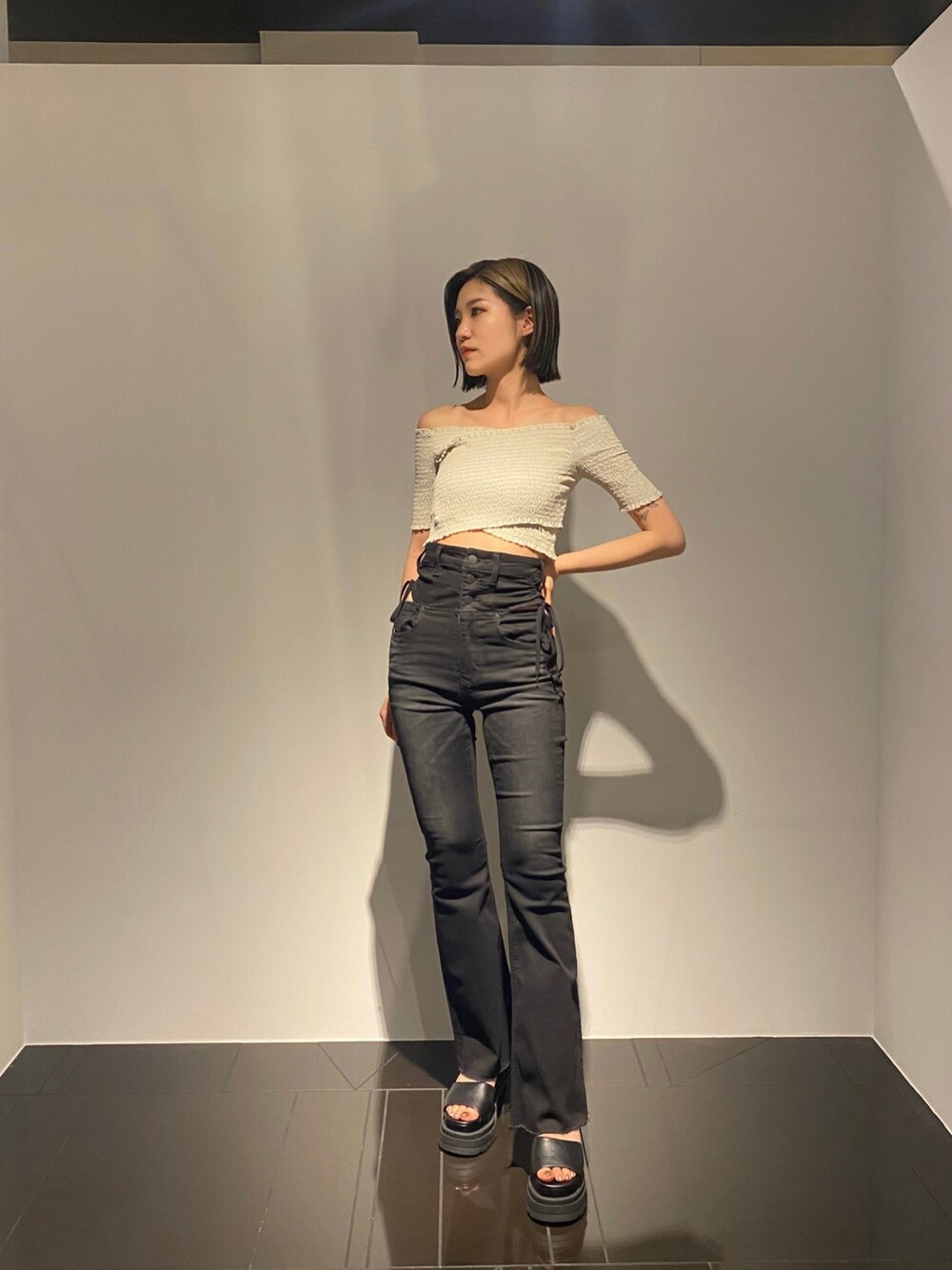 藤川陽(EMODA)｜EMODAのTシャツ/カットソーを使ったコーディネート - WEAR