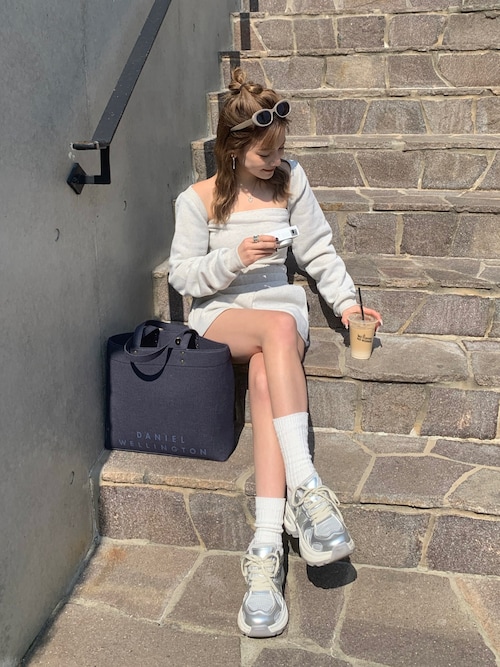 mayu ｜Daniel Wellingtonのトートバッグを使ったコーディネート - WEAR