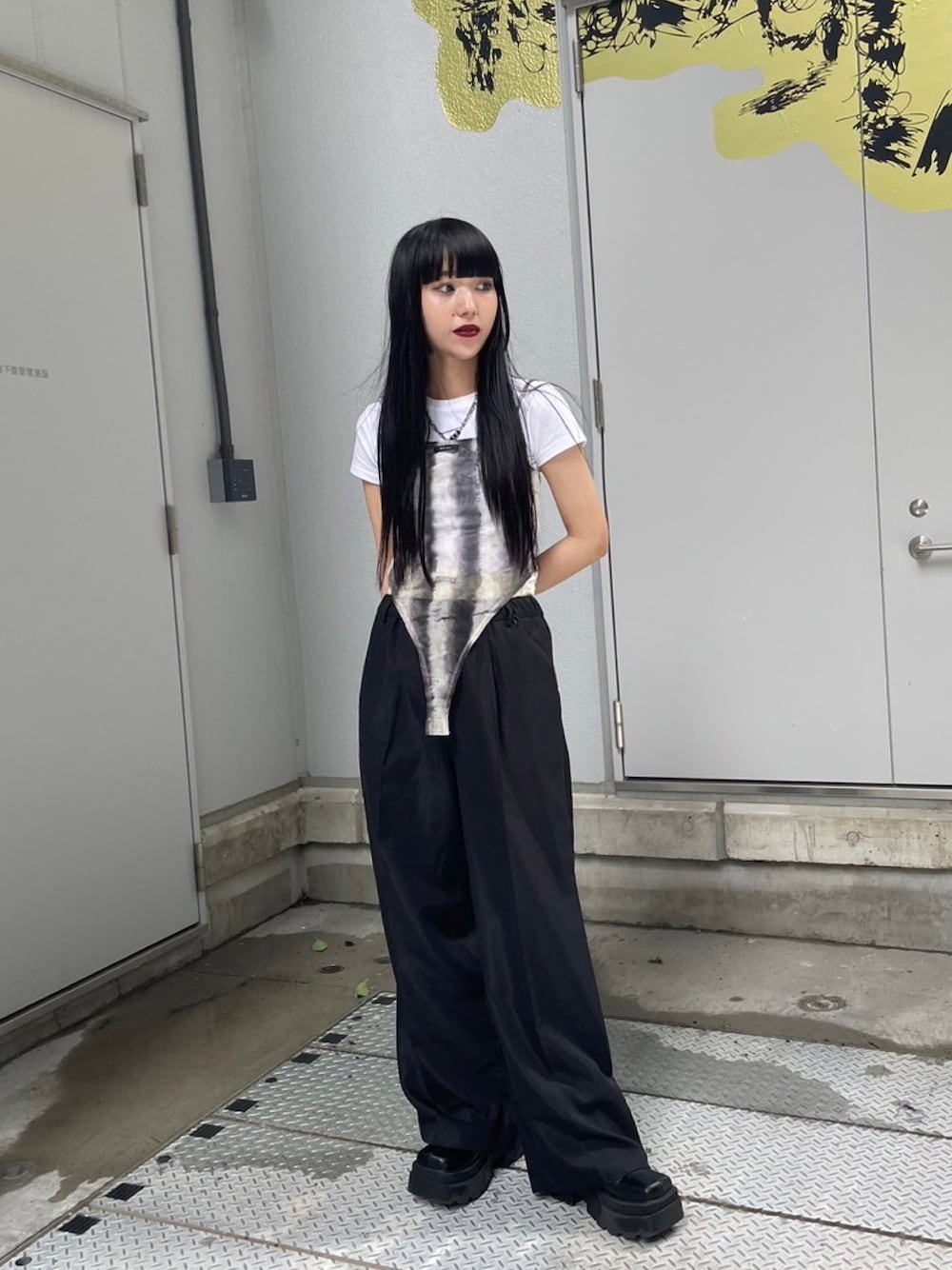 mahiro(LA PEAU DE GEM/led.tokyo/ooju/uneven)｜led.tokyoのスラックスを使ったコーディネート ...