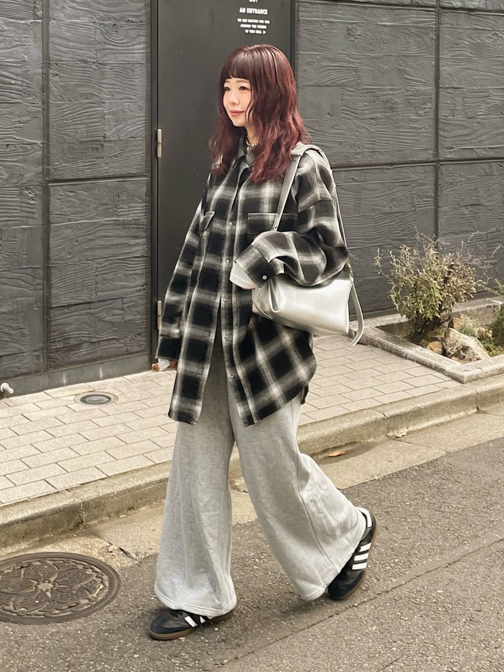 UKI｜OSOIのショルダーバッグを使ったコーディネート - WEAR