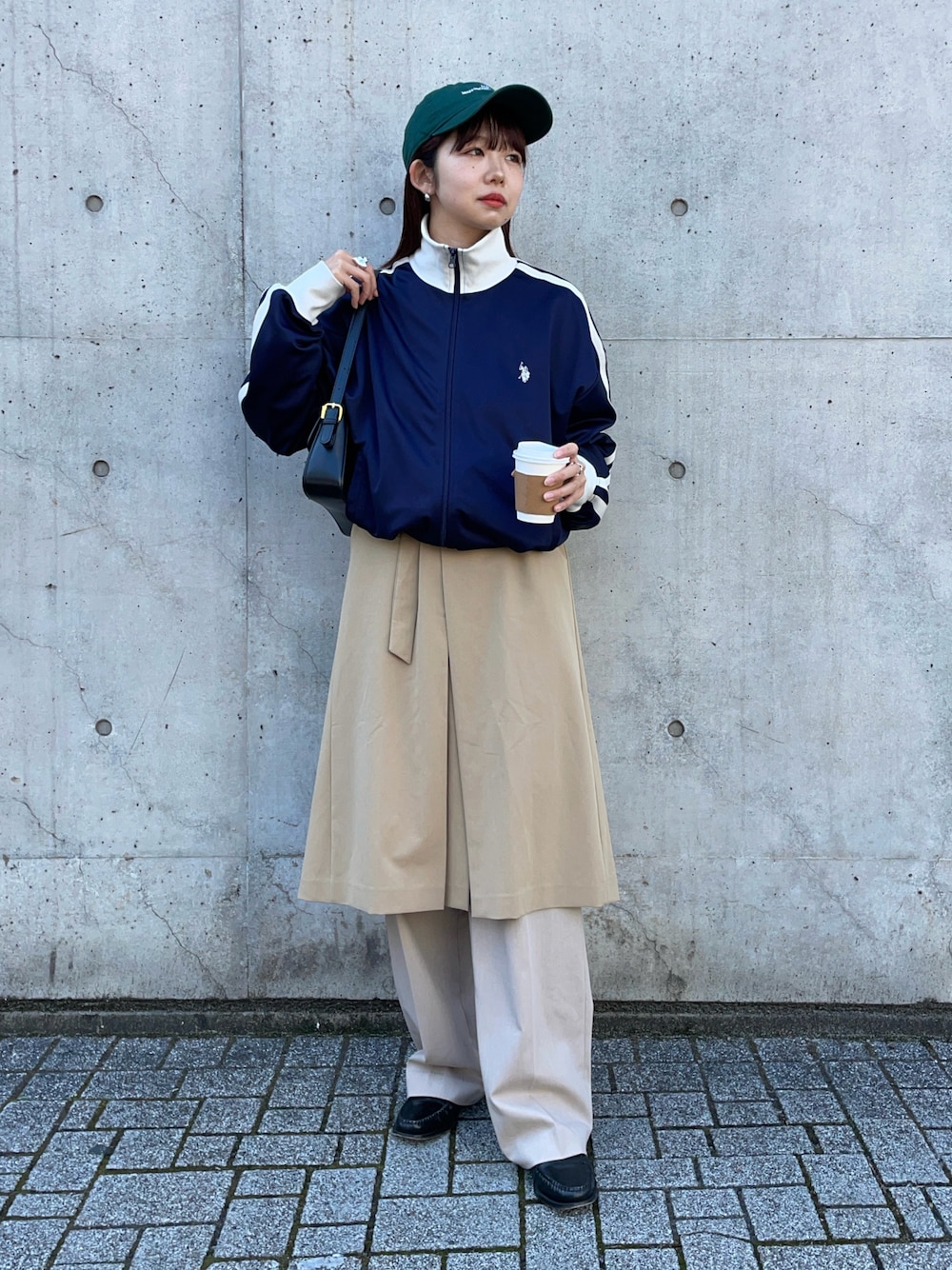 UKI｜MOMAのキャップを使ったコーディネート - WEAR