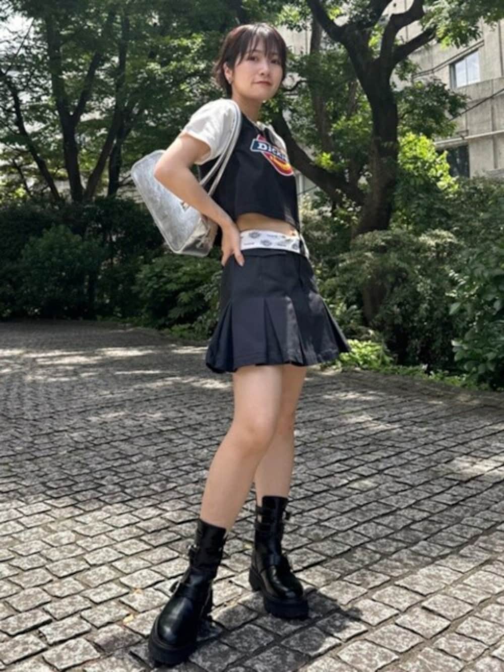 USAGI ONLINE｜LILY BROWNのTシャツ/カットソーを使ったコーディネート - WEAR