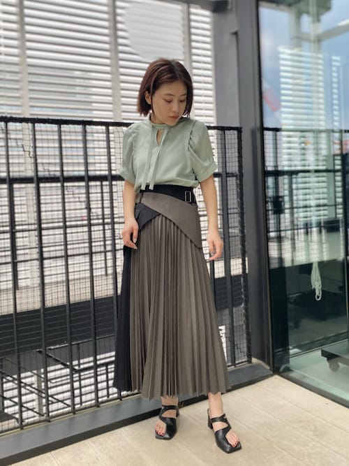 Yuka（UNITED TOKYO WOMENS 新宿）｜UNITED TOKYOのシャツ/ブラウスを使ったコーディネート - WEAR