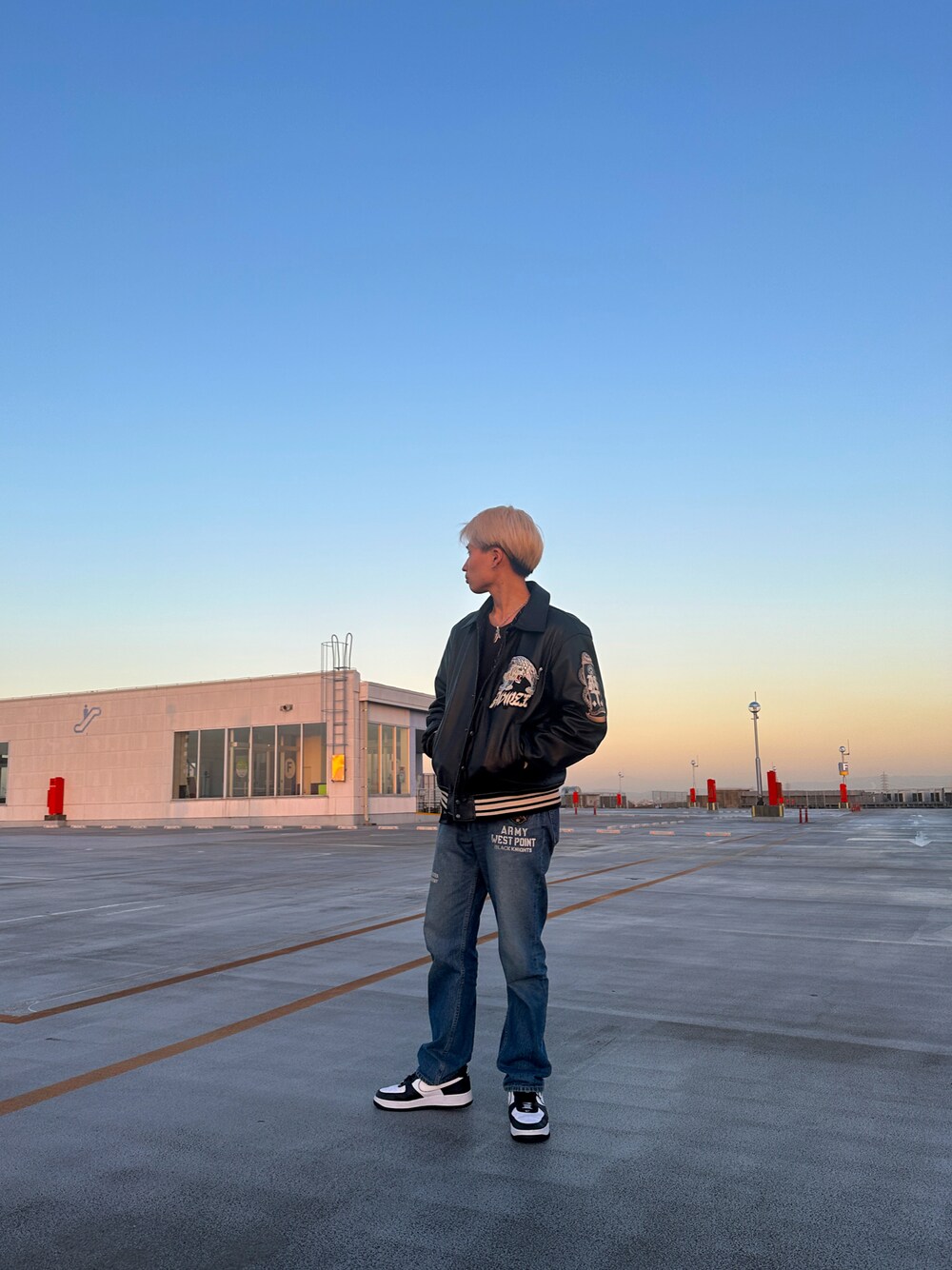 AOKI(AVIREX mozoワンダーシティ店)｜AVIREXのデニムパンツを使ったコーディネート - WEAR