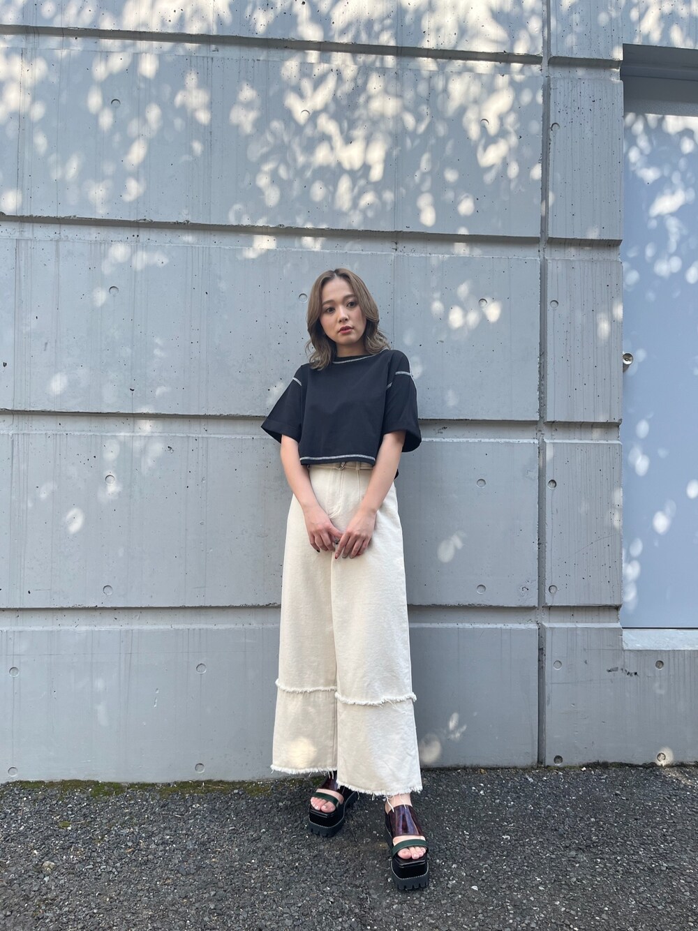 國岡朋実(MURUA)｜MURUAのTシャツ/カットソーを使ったコーディネート - WEAR